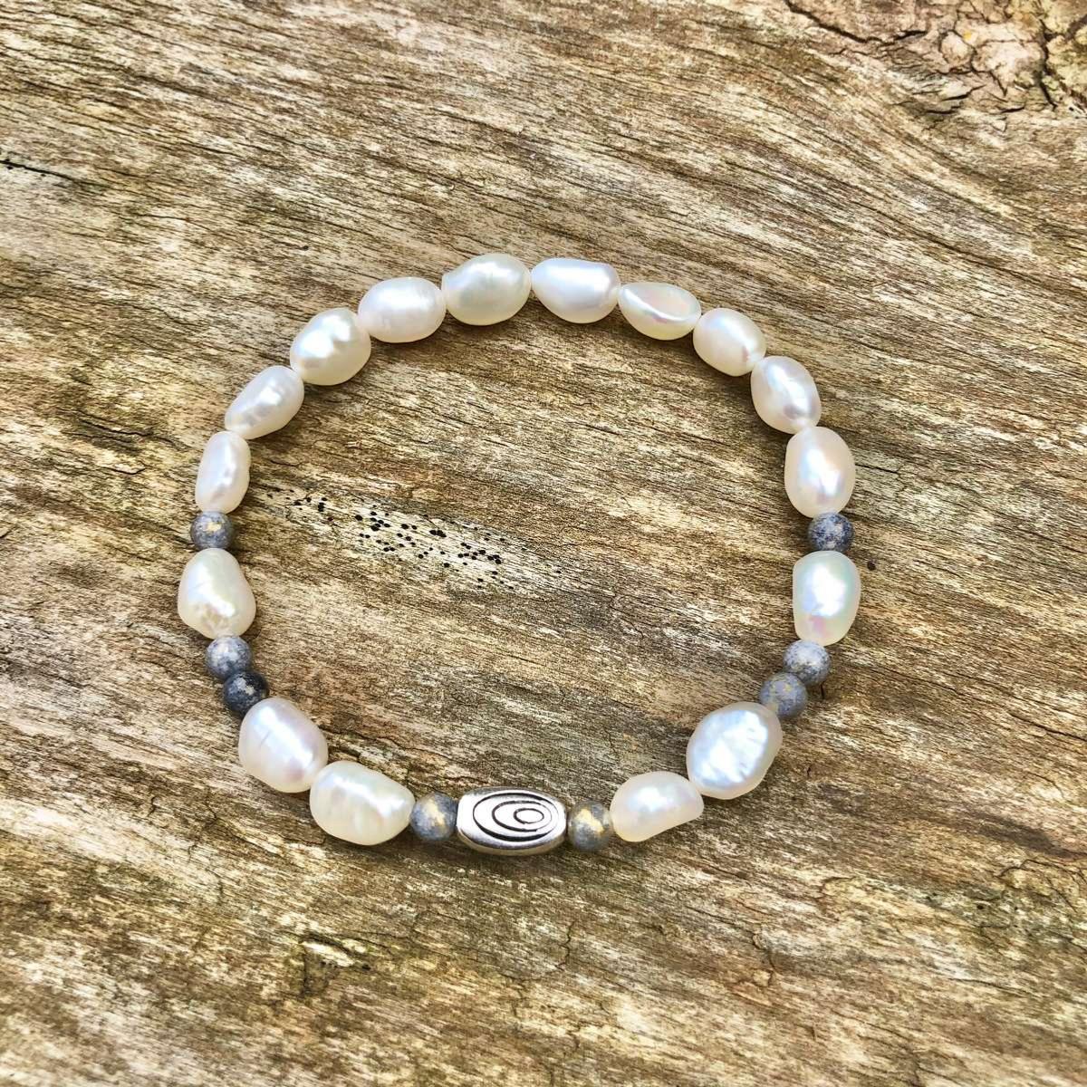 Bracelet fantaisie en perles de nacre - Tendances Du Monde